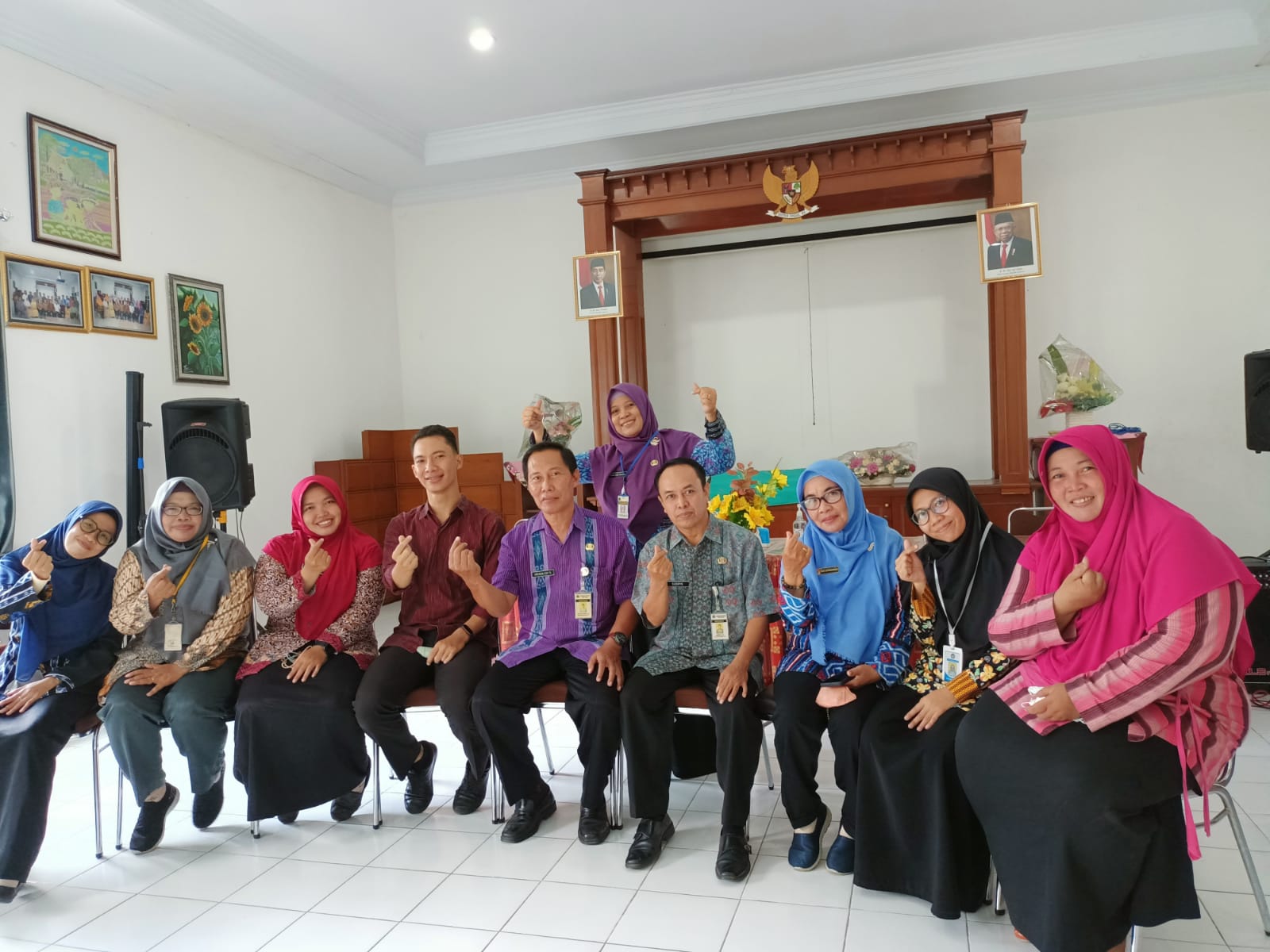 Perpisahan Guru-Guru SLB Manunggal Slawi yang lolos seleksi menjadi ...